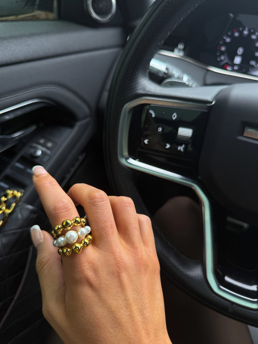 Emma Ring – MAC Collection